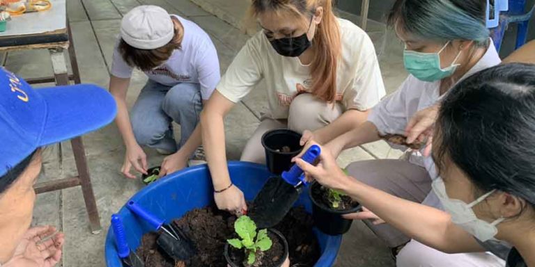 Rakkaew Club Spends “A Day at Ban Hua Ao” - MUIC: Mahidol University ...